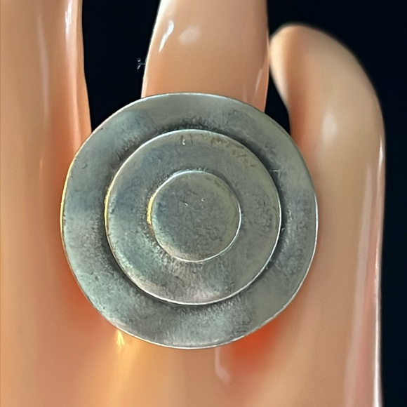 Jewelry | 28 Silvertone Stacked Wavy Disc Adjustable Ring W Shading ...